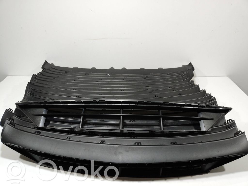 A2368852902 Mercedes-Benz CLE C236 Front bumper lower grill, €82.12 | RRR