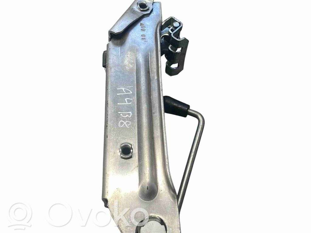 8L0011031A Volkswagen PASSAT B5.5 Lift Jack, €5.00 | RRR
