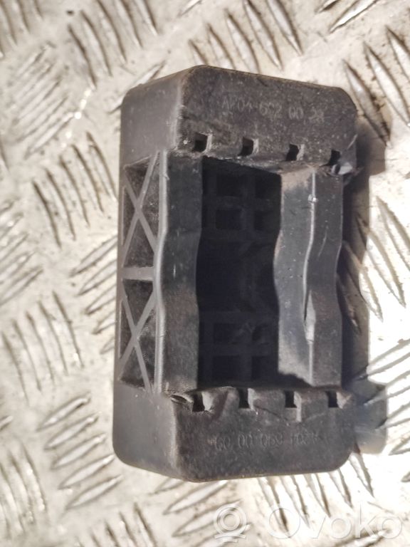 A2046920028 Mercedes-Benz GLE (W166 - C292) Jack pad point de levage au ...