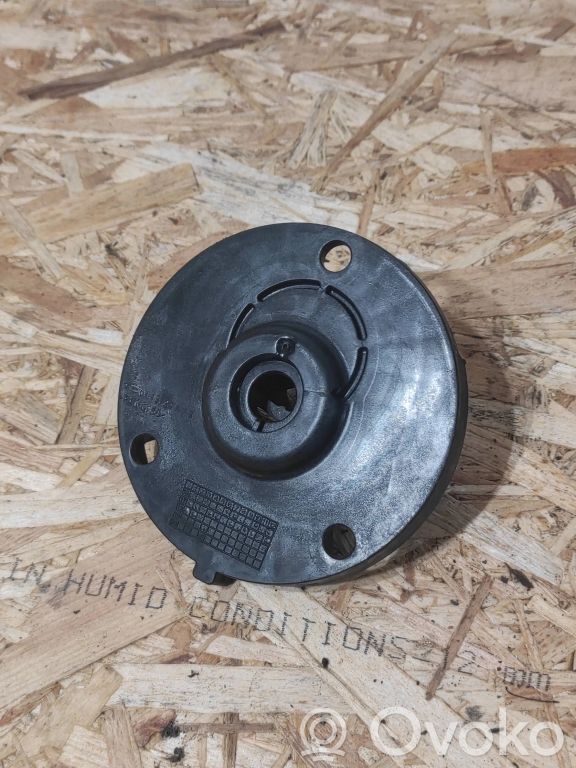0113784A Mercedes-Benz GLC X253 C253 Rear coil spring rubber mount, €12 ...
