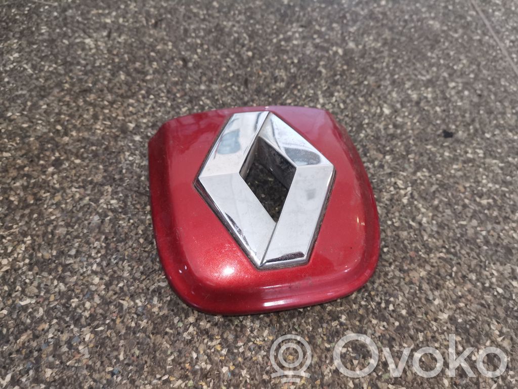8200060918 Renault Clio II Manufacturers badge/model letters, €15.00 | RRR