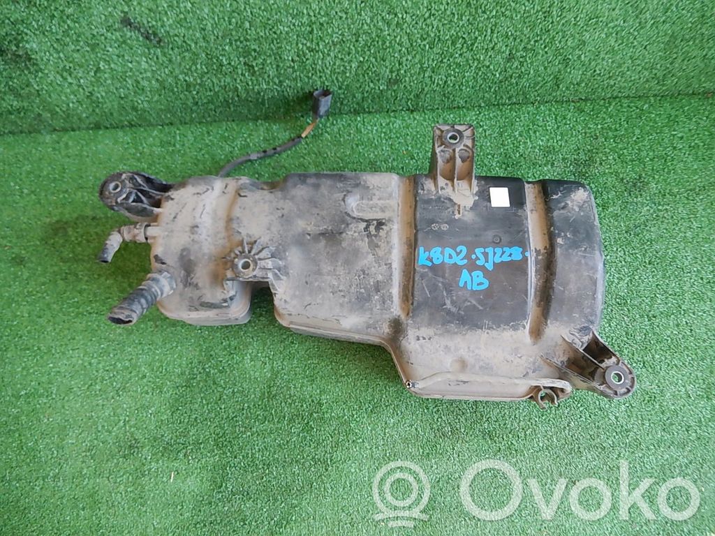 5J228 Land Rover Range Rover Evoque L538 AdBlue liquid reservoir, €164. ...