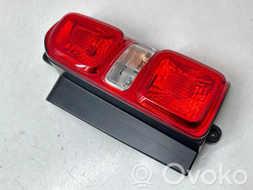 9808243080 Toyota Proace Rear/tail lights, €120.00 | RRR
