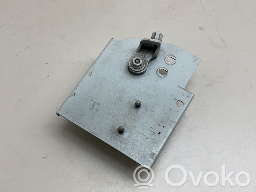 31425970 Volvo S90, V90 Headlight/headlamp mounting bracket, €99.00 | RRR