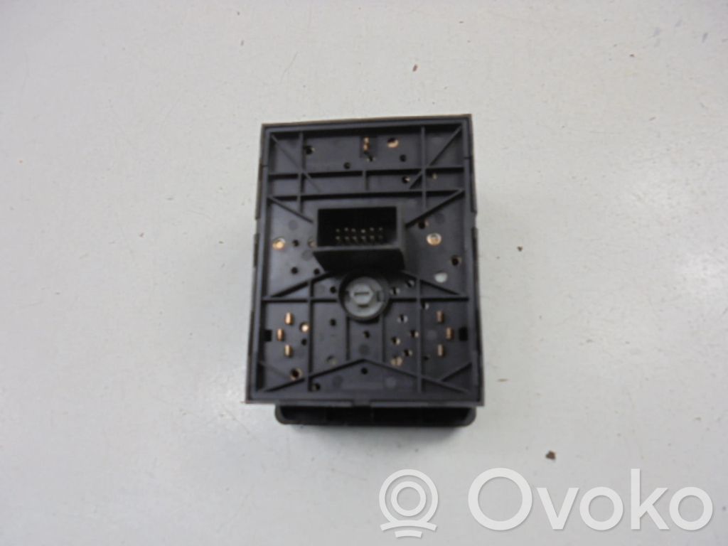 9116612PB Opel Corsa C Light switch, €7.06 | RRR