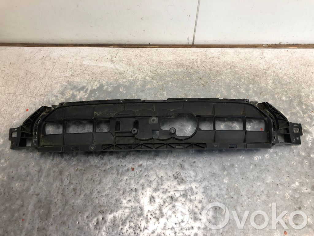 4G0807233BILI Audi A6 S6 C7 4G Front bumper upper radiator grill, €82. ...