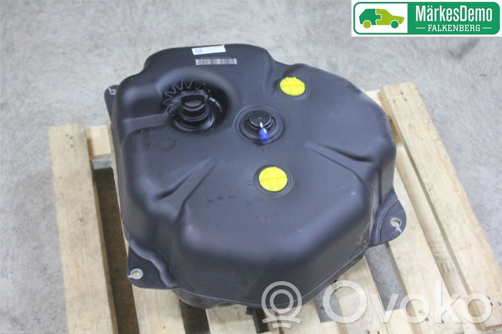 A2124700200 Mercedes-Benz E W212 AdBlue liquid reservoir, €680.80 | RRR