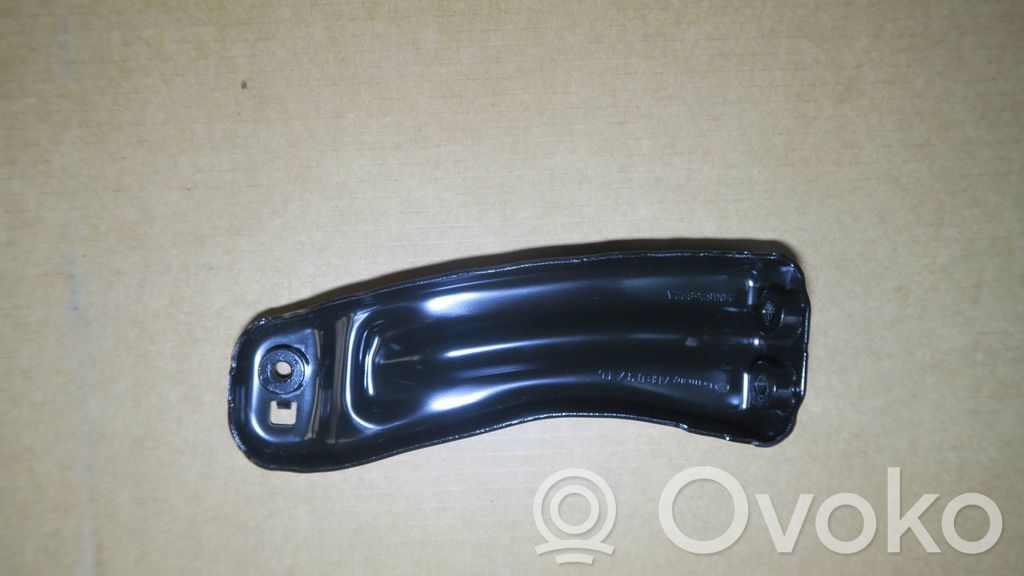 5Q0825922A Volkswagen PASSAT B8 Altra parte sotto la carrozzeria, 9,00 ...