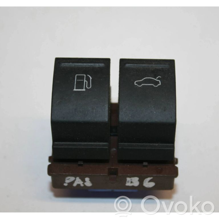 3C0959903B Volkswagen PASSAT B6 Fuel tank opening switch, €8.00 | RRR