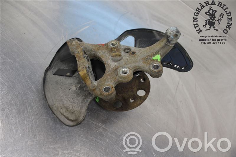 A2043320201 Mercedes-Benz C W204 Front wheel hub spindle knuckle, €111. ...