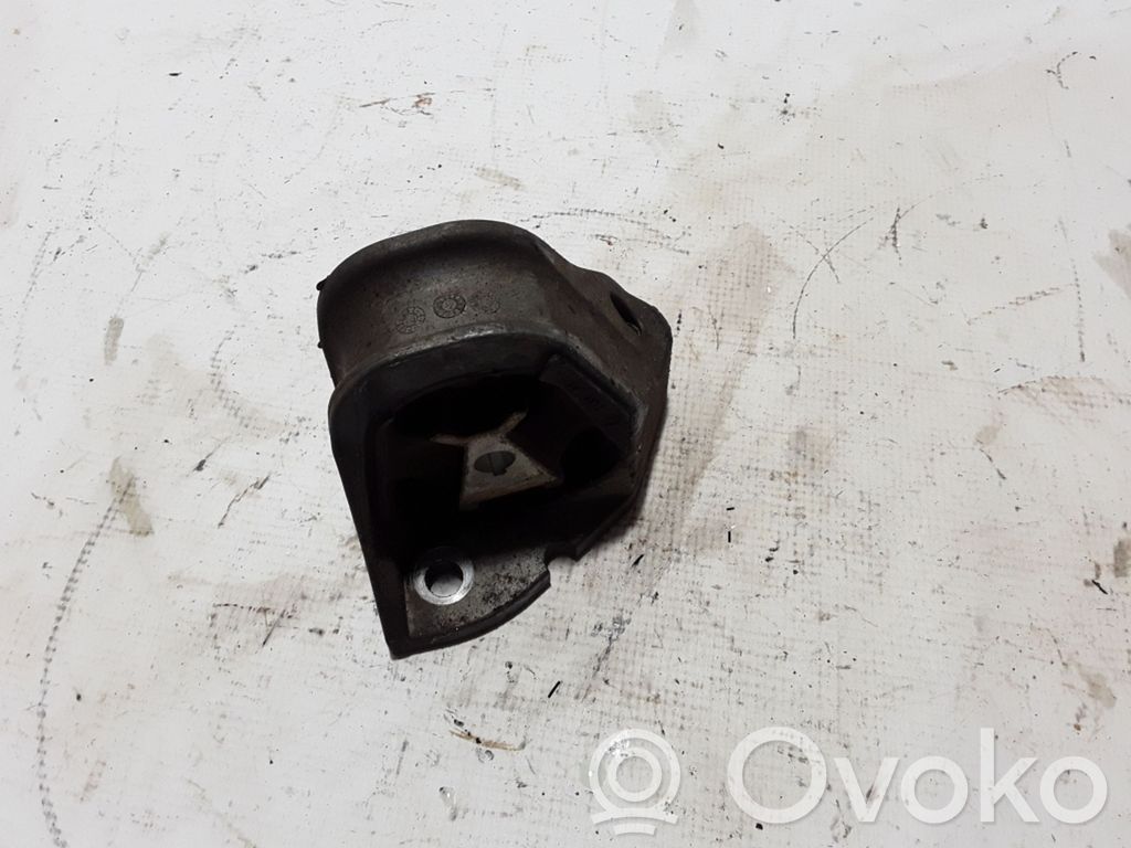 31430432 Volvo V40 Variklio pagalvė, 24,00 € | RRR