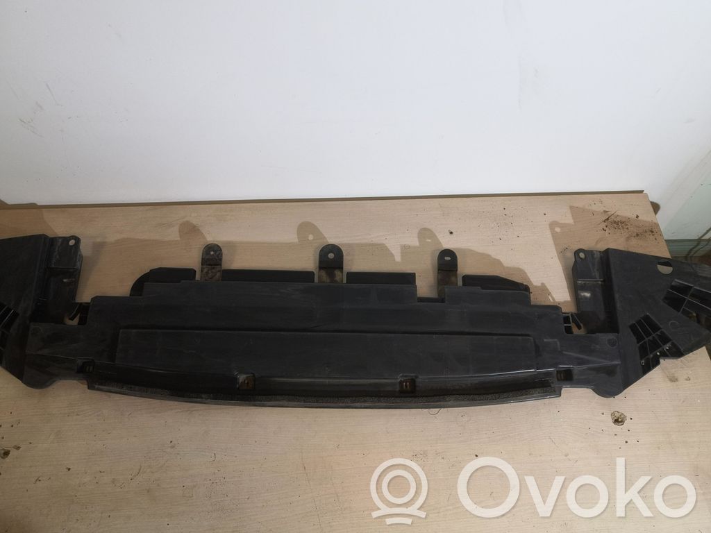 5261833110 Toyota Camry Front bumper skid plate/under tray, €80.00 | RRR