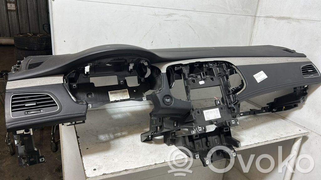 681009472R Renault Talisman Dashboard, €500.00 | RRR