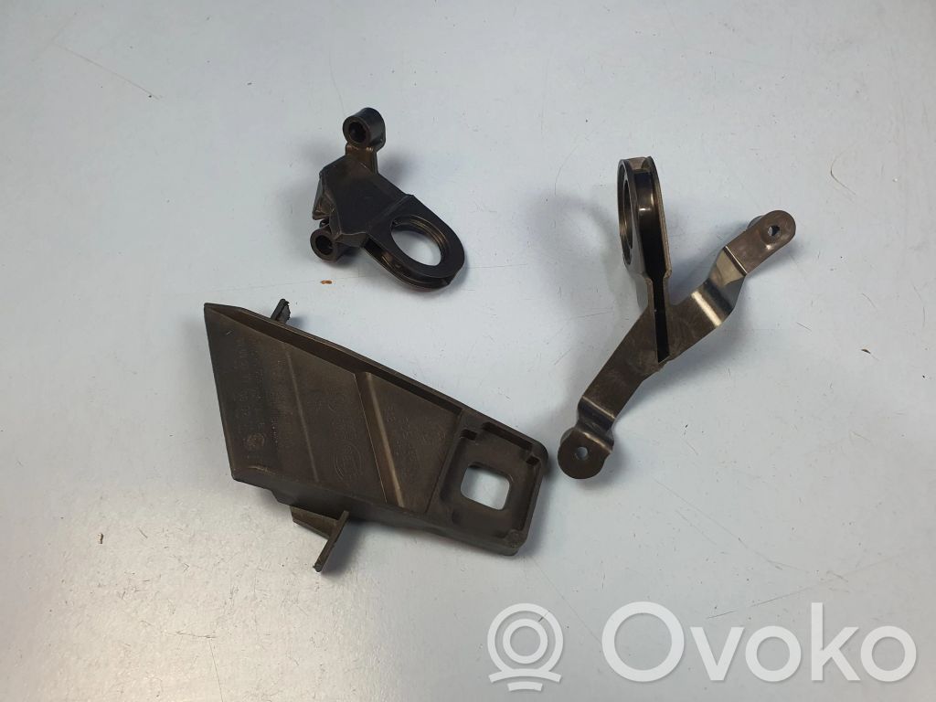 A1648200159 Mercedes-Benz ML W164 Headlight/headlamp mounting bracket ...