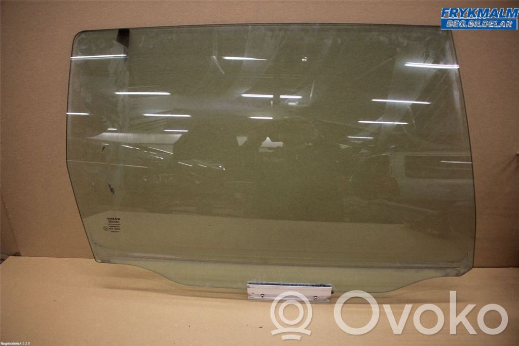 30674336 Volvo V70 aizmugurējo durvju stikls, 71,43 € | RRR
