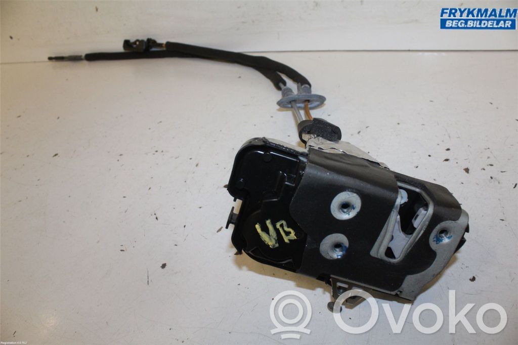 c630fefd2140477bf9bbfcb7acf909d8-ford_explorer_front_door_lock.jpg