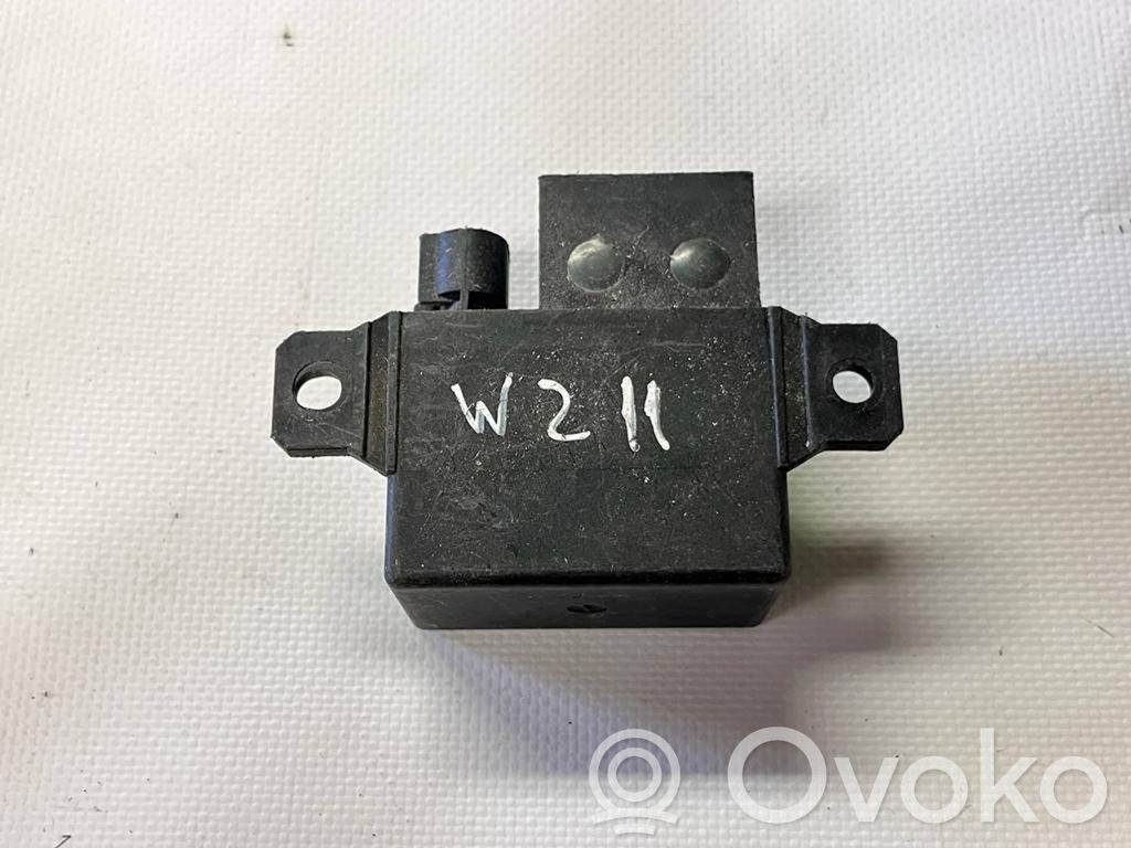 A0025423819 Mercedes-Benz E W211 Relais de charge, 19,00 € | OVOKO