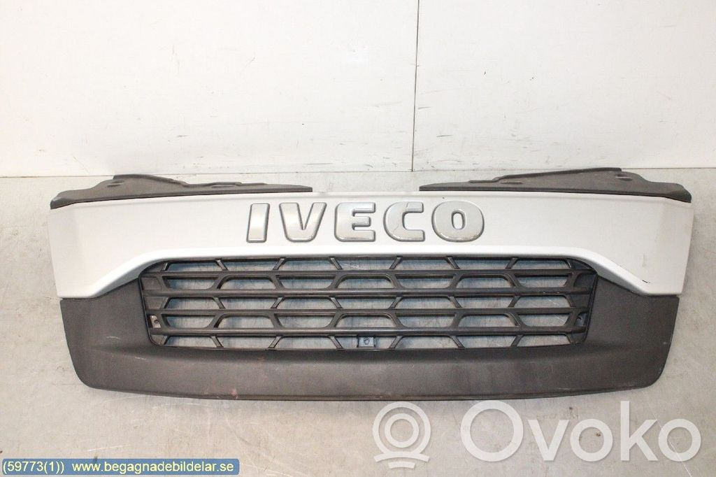 5801342732 Iveco Daily 6th gen Etupuskurin ylempi jäähdytinsäleikkö ...