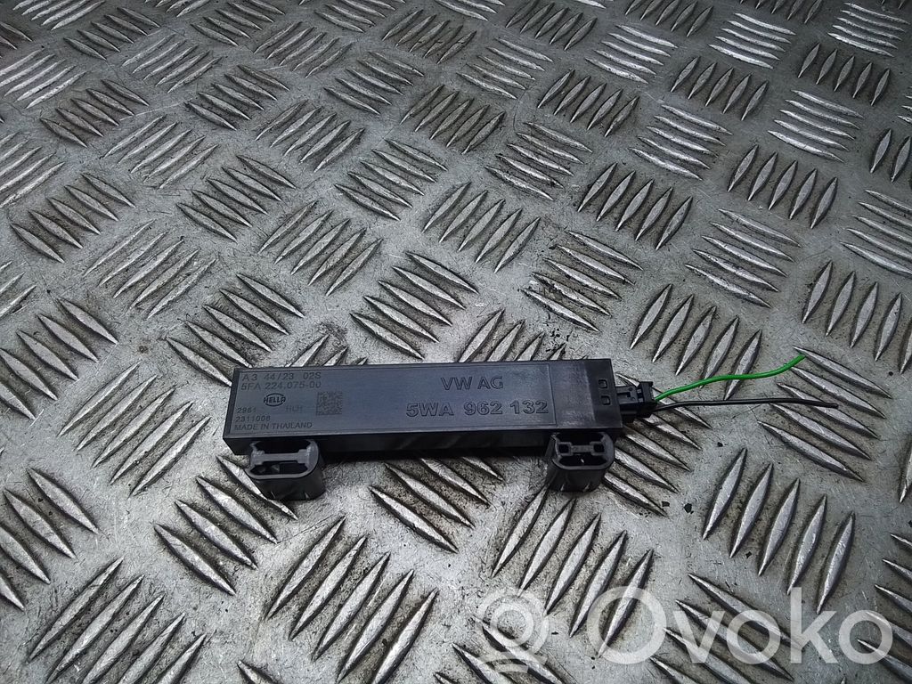 5WA962132 Skoda Octavia Mk4 Antenne système sans clé, 5,00 € | OVOKO