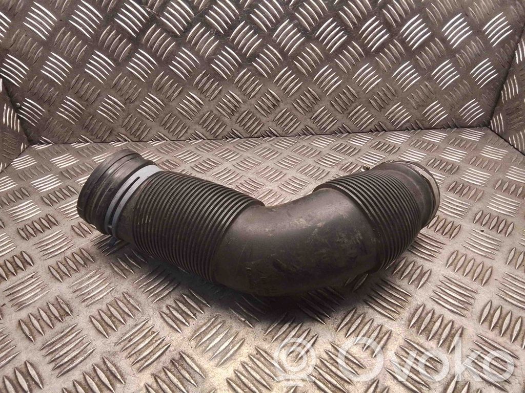 5Q0129654 Volkswagen Touran III Air intake duct part, €10.00 | RRR