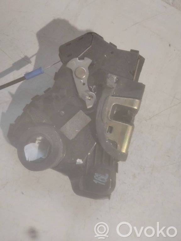 Toyota Corolla Verso AR10 Front door lock, €40.00 | RRR