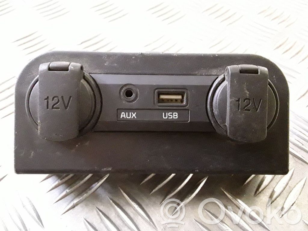 961201W010 KIA Rio Enchufe conector USB, 19,51 € | OVOKO
