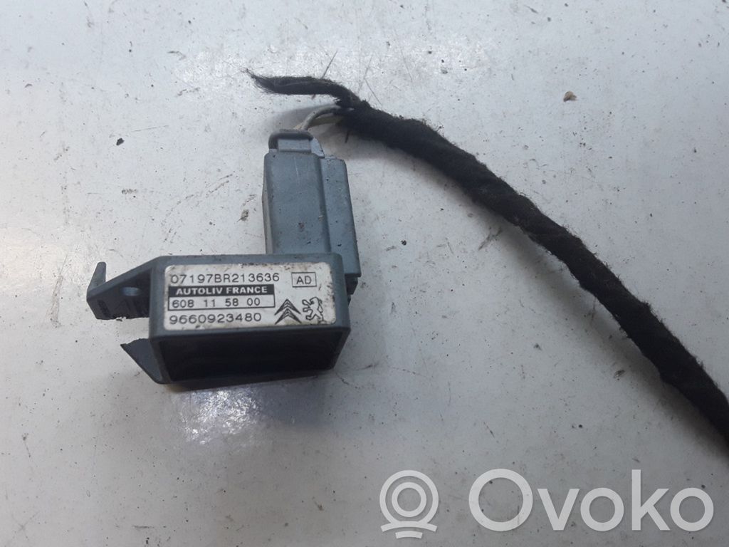 608115800 Peugeot 308 Airbag deployment crash/impact sensor, €10.85 | RRR