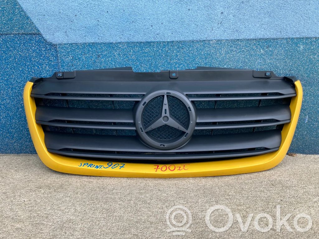 9108852800 Mercedes-Benz Sprinter W907 W910 Grille calandre supérieure ...