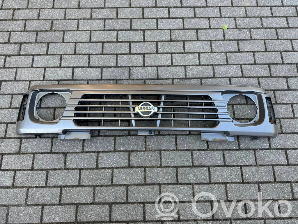 623100Y701 Nissan Patrol Y60 Grotelės viršutinės, 300,00 € | RRR
