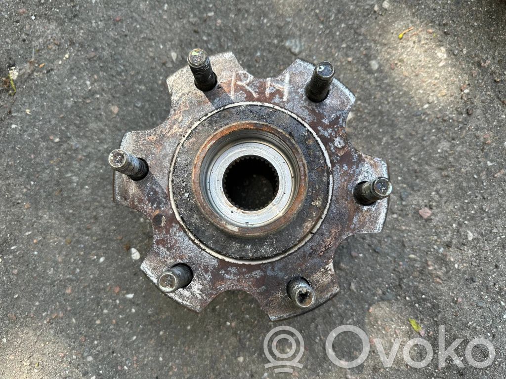 MR418068 Mitsubishi Pajero Moyeu de roue arrière, 30,00 € | OVOKO