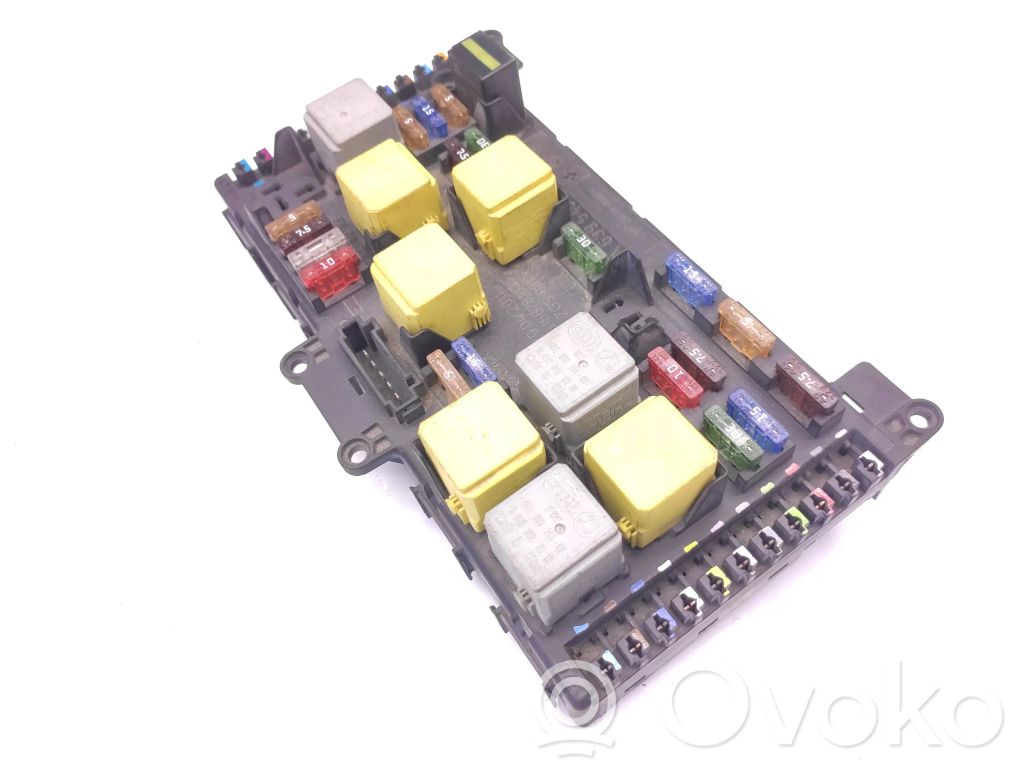 A6395450801 Mercedes-Benz Vito Viano W639 Fuse module, €59.00 | RRR