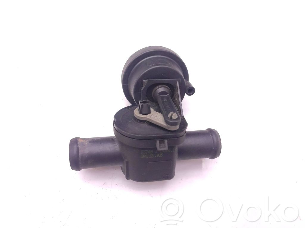 2H0121805 Volkswagen Crafter Coolant heater control valve, €25.00 | RRR
