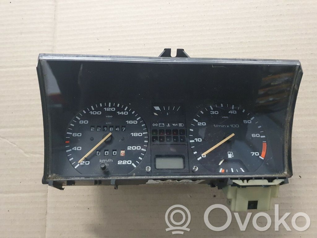 191919033LS Volkswagen Golf II Speedometer (instrument cluster), €350. ...