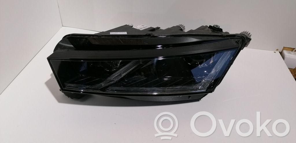 5E4941015 Skoda Octavia Mk4 Phare frontale, 420,00 € | OVOKO