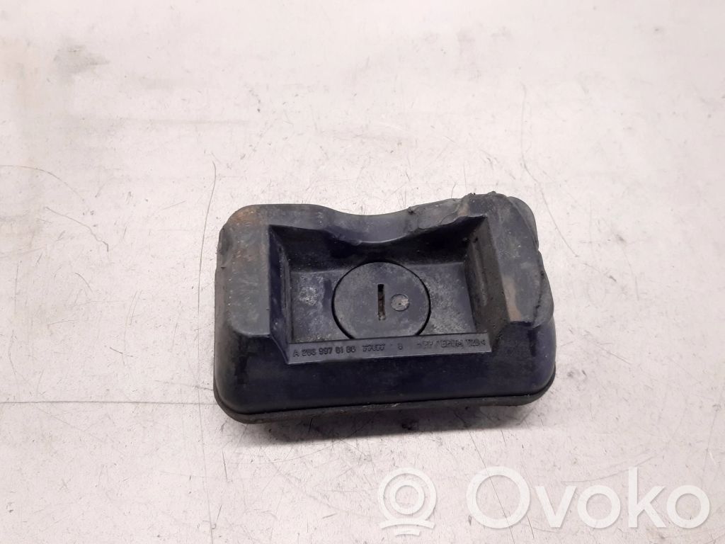 A2039970186 Mercedes-Benz SLK R171 Jack pad point de levage au Cric, 15 ...