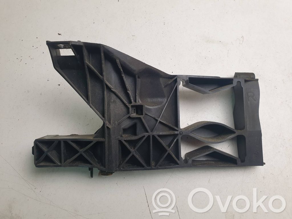 4G0805608 Volkswagen PASSAT B8 Support phare frontale, 25,00 € | OVOKO