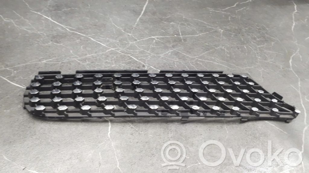 A2058881960 Mercedes-Benz C W205 Front bumper upper radiator grill, €47 ...