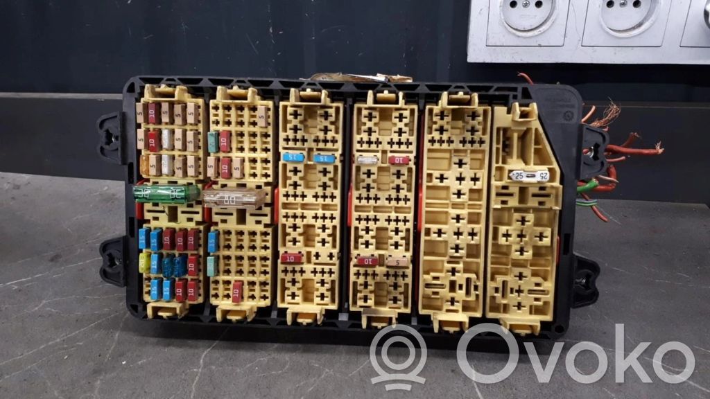 504085258 Iveco Daily 3rd gen Boîte à fusibles, 90,24 € | OVOKO
