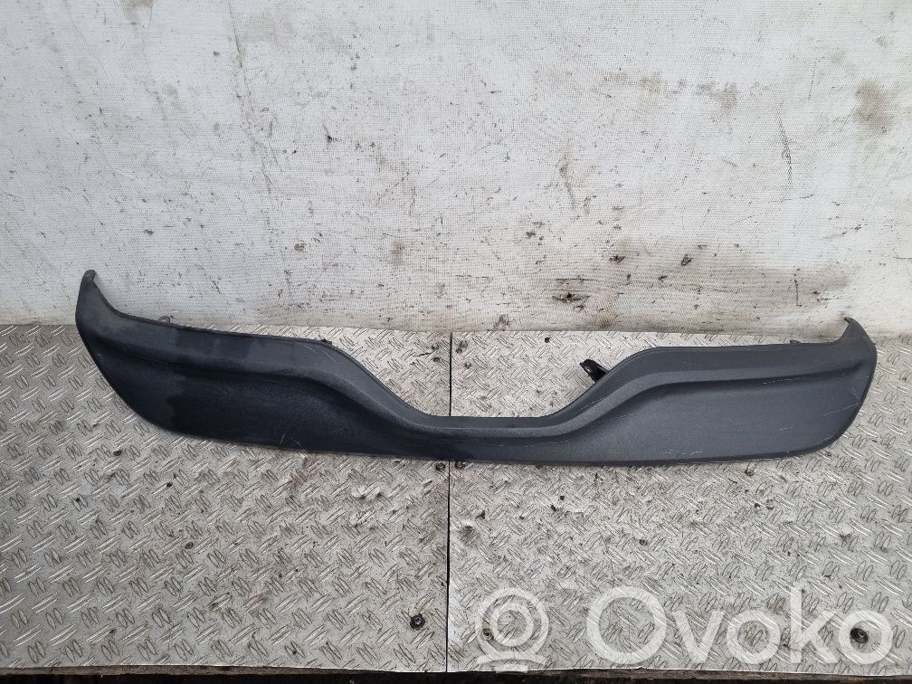 DLT22103 Mercedes-Benz A W176 Moulure inférieure de pare-chocs arrière ...