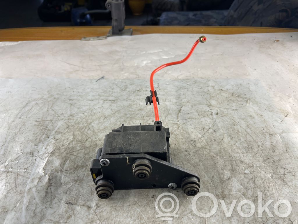 AW933B486 Sterownik / Moduł tylnego zawieszenia pneumatycznego | OVOKO