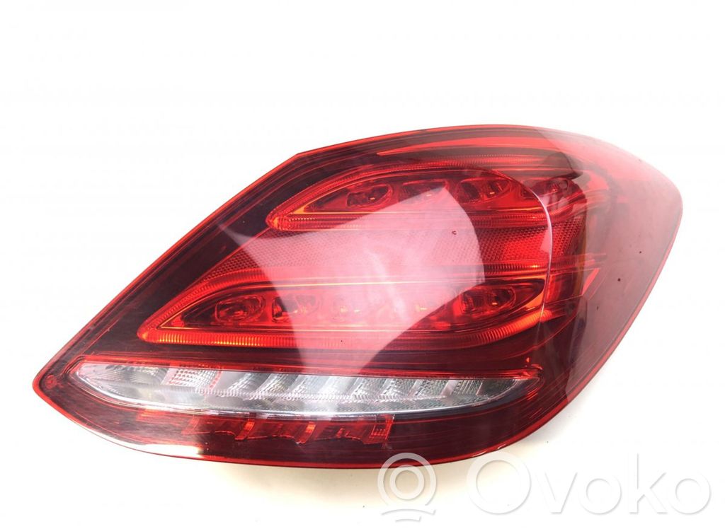 A2059061457 Mercedes-Benz C AMG W205 Feux arrière / postérieurs, 119,70 ...
