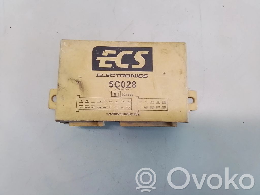 5C028 Dodge Caliber Module de contrôle crochet de remorque, 90,00 € | OVOKO