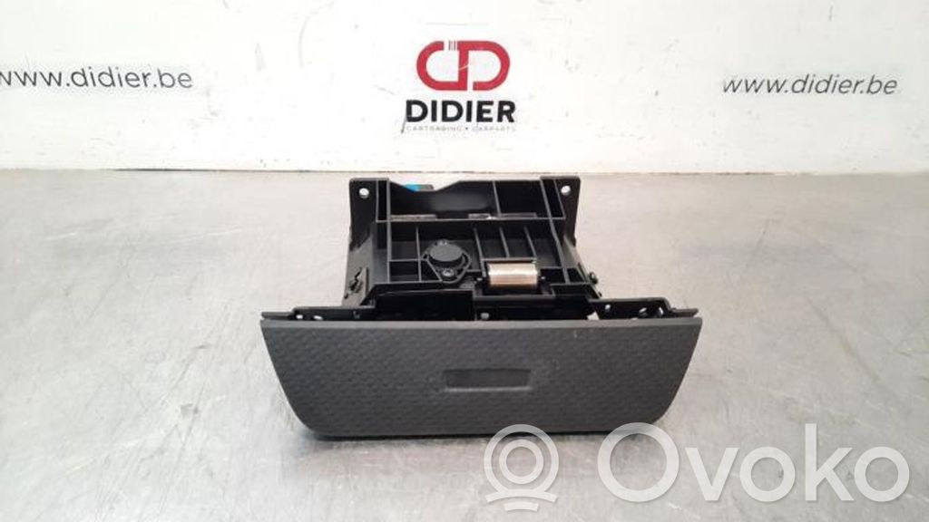 Y0047010 Citroen C4 III e-C4 Dashboard storage box/compartment, €68.37 ...