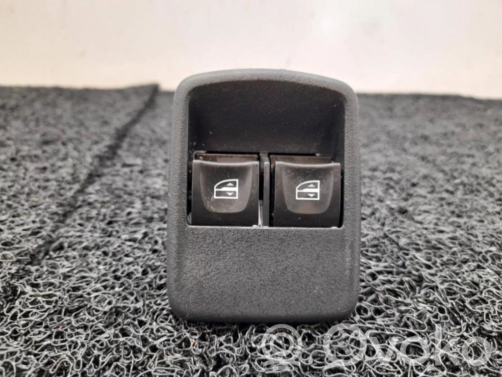 254117873R Renault Sandero I Electric window control switch, €36.30 | RRR