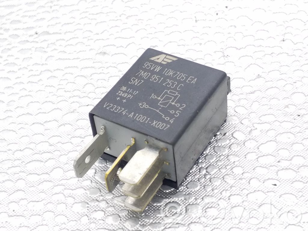 7M0951253C Audi Q5 SQ5 Other relay, €4.50 | RRR