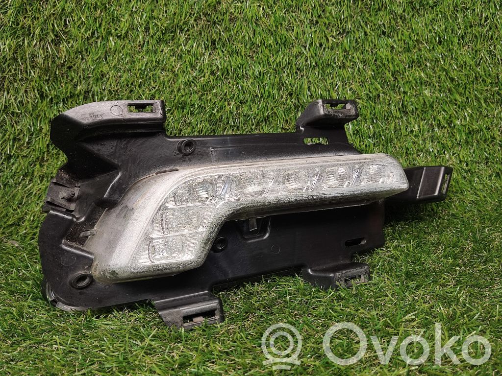 A2128200856 Mercedes-Benz E W212 LED-päiväajovalo, 59,00 € | OVOKO