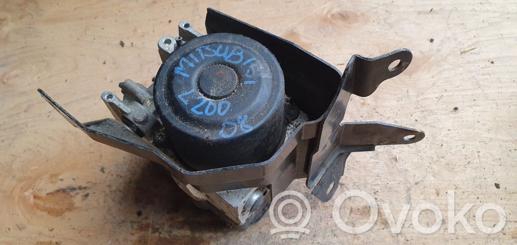 MN102462 Mitsubishi L200 ABS Pump, €60.00 | RRR