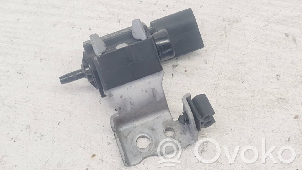 03P131051 Volkswagen Polo V 6R Électrovanne turbo, 9,00 € | OVOKO