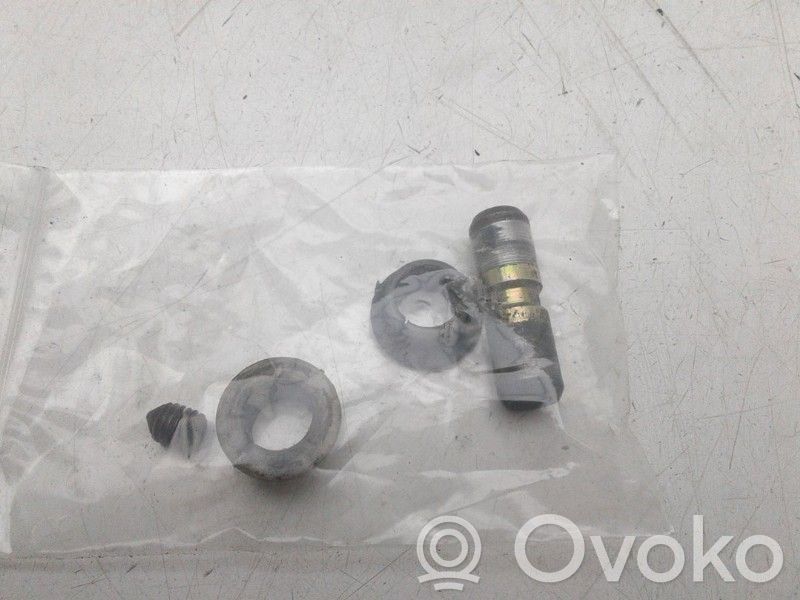 123457 Volvo 240 Écrous et boulons, 29,95 € | OVOKO