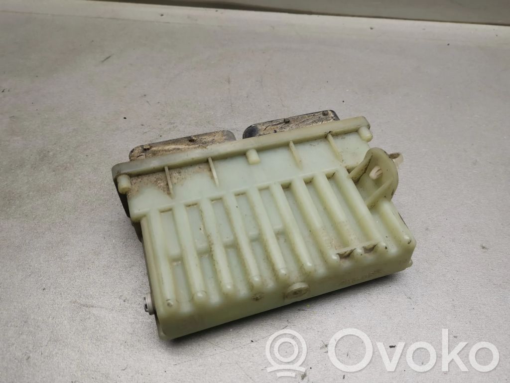 24462346 Opel Zafira A Fan control module, €15.00 | RRR